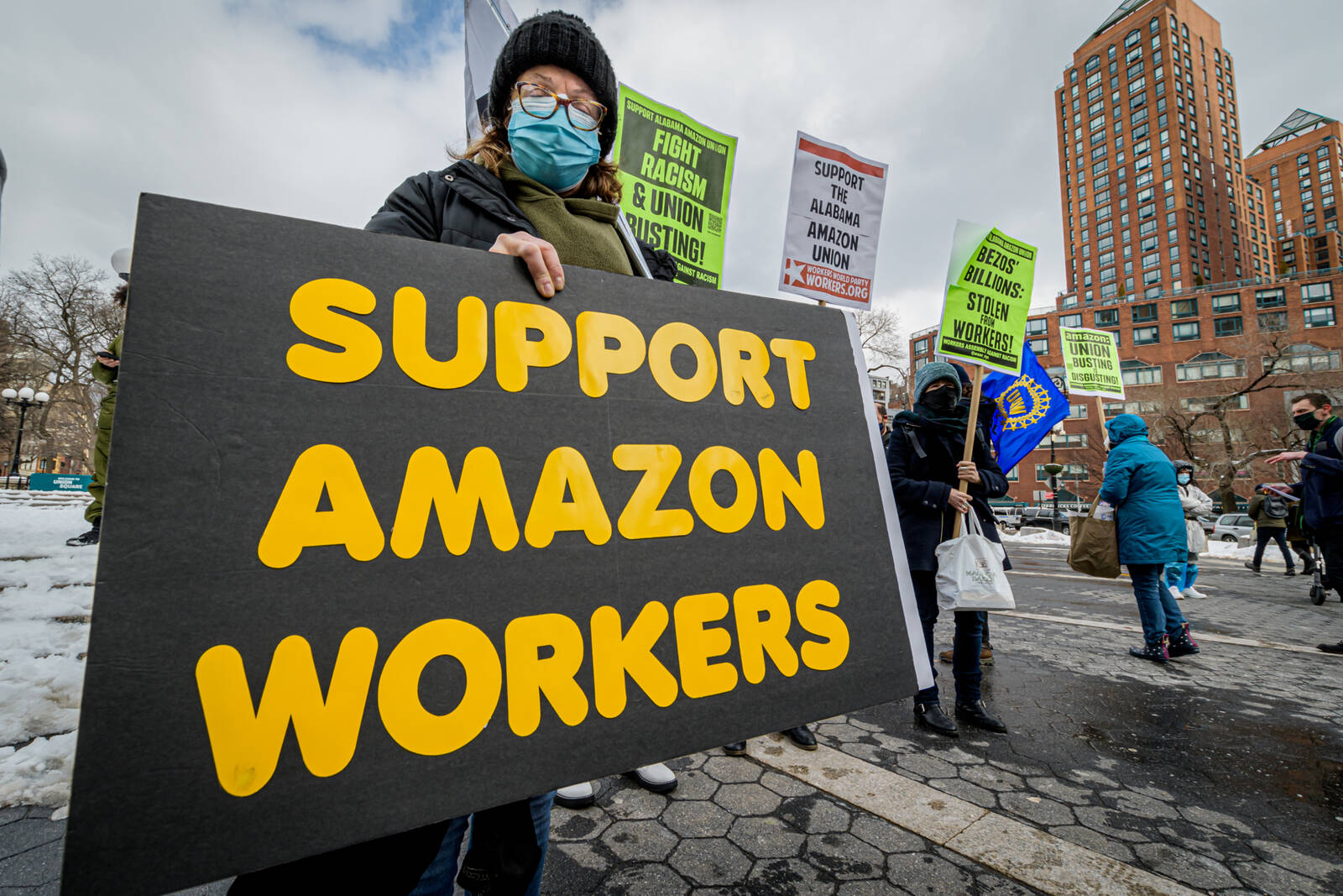 An Alabama Amazon Worker's Case for Unionization - In These Times