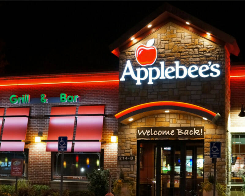 Applebee’s Is Trying To Limit Workers’ Ability to Sue the Company When ...